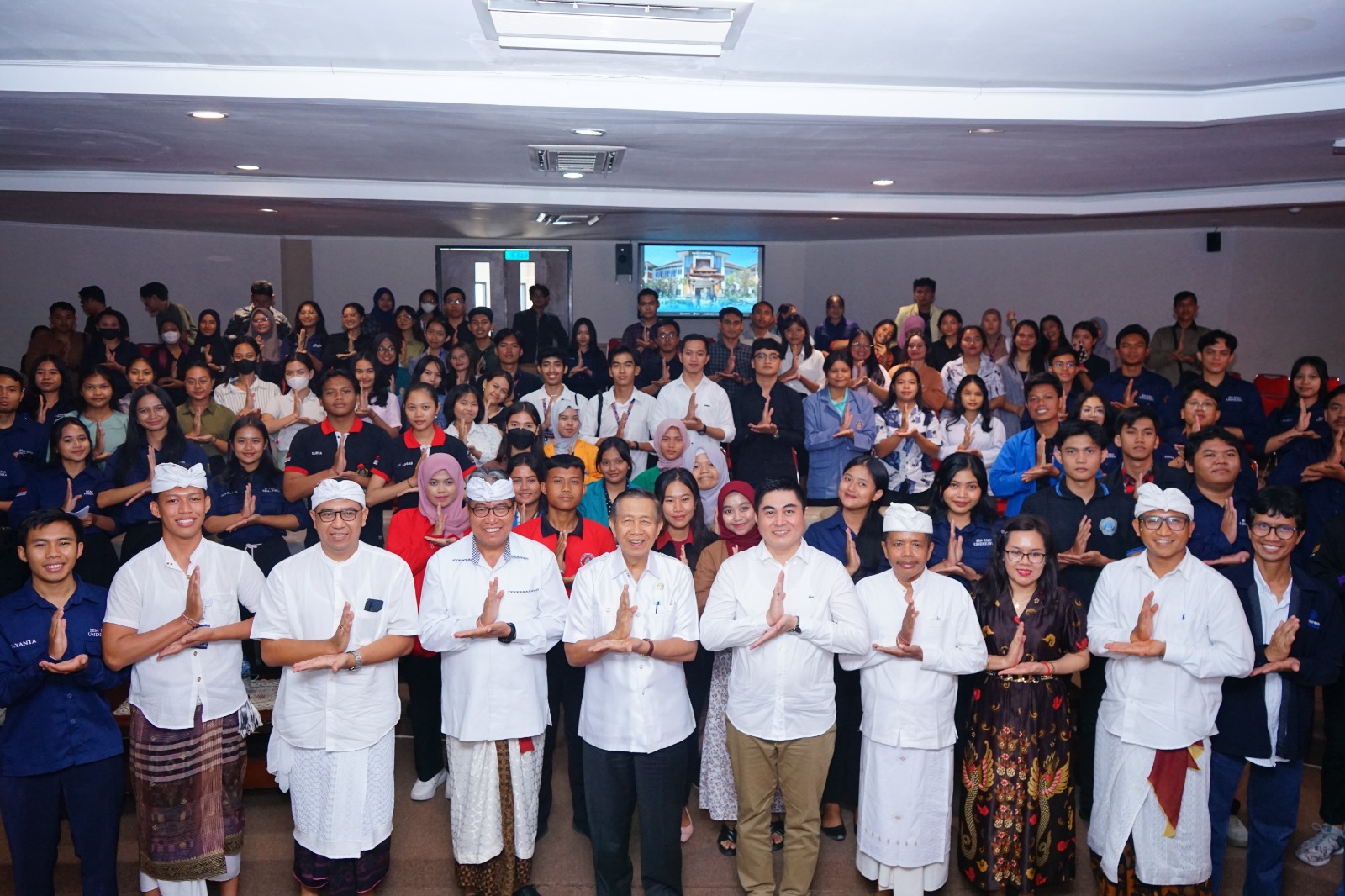 Diskusi Publik di Undiksha: Menjaga Spirit 95 Tahun Sumpah Pemuda ...