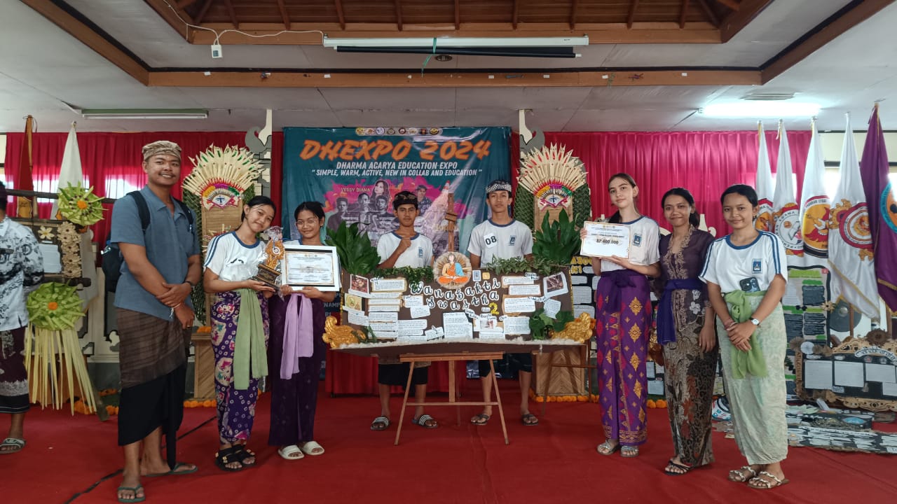 Juara Lomba Mading Se Buleleng - Sekolah Laboratorium Undiksha