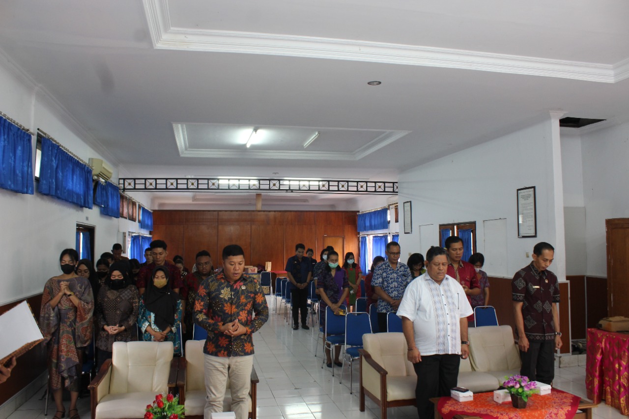 Pelepasan Calon Wisudawan FHIS Undiksha Periode November Tahun 2022 - Fakultas Hukum dan Ilmu Sosial