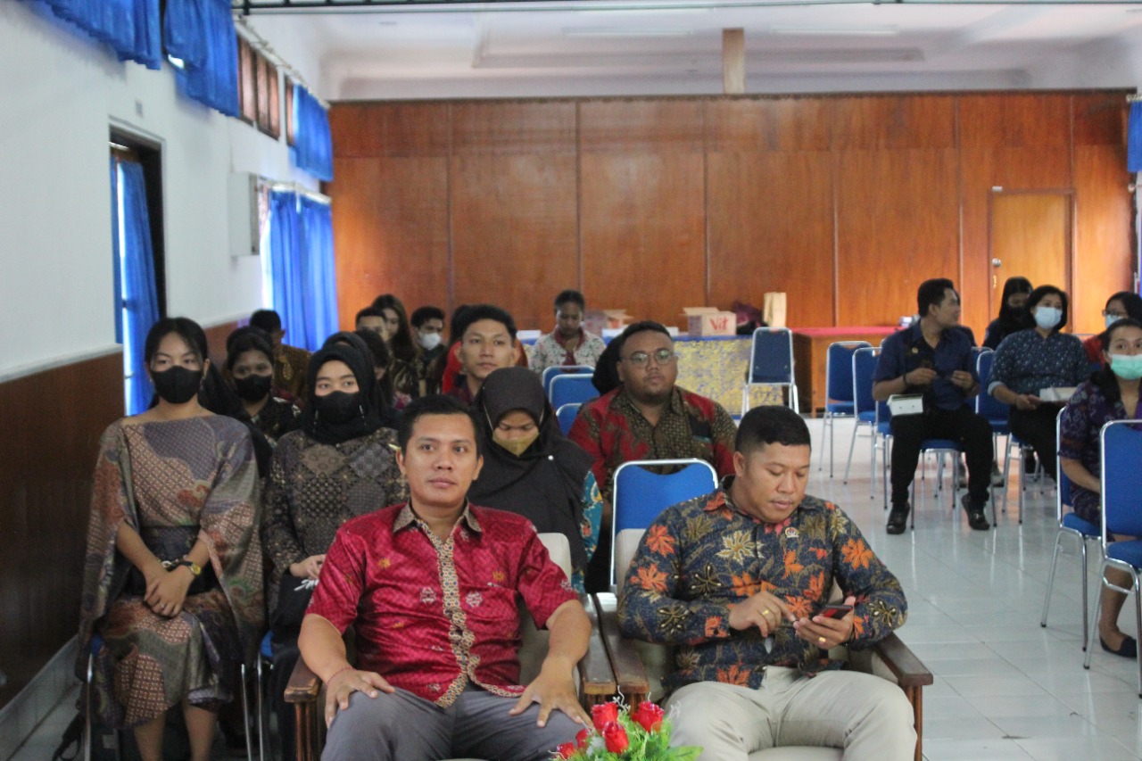 Pelepasan Calon Wisudawan FHIS Undiksha Periode November Tahun 2022 - Fakultas Hukum dan Ilmu Sosial