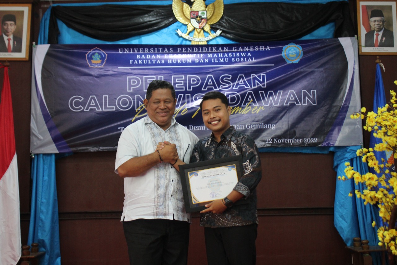 Pelepasan Calon Wisudawan FHIS Undiksha Periode November Tahun 2022 - Fakultas Hukum dan Ilmu Sosial