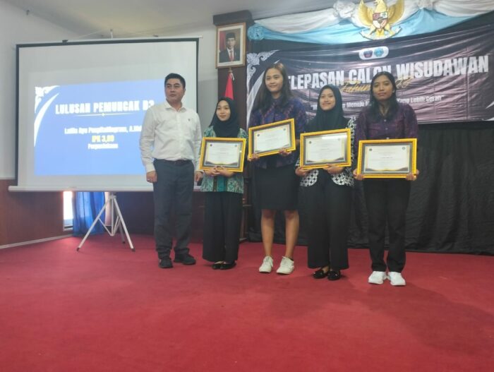 Meraih Impian Menuju Masa Depan yang Lebih Cerah : FHIS Undiksha menyelenggarakan kegiatan ...