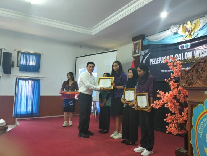 Meraih Impian Menuju Masa Depan yang Lebih Cerah : FHIS Undiksha menyelenggarakan kegiatan ...