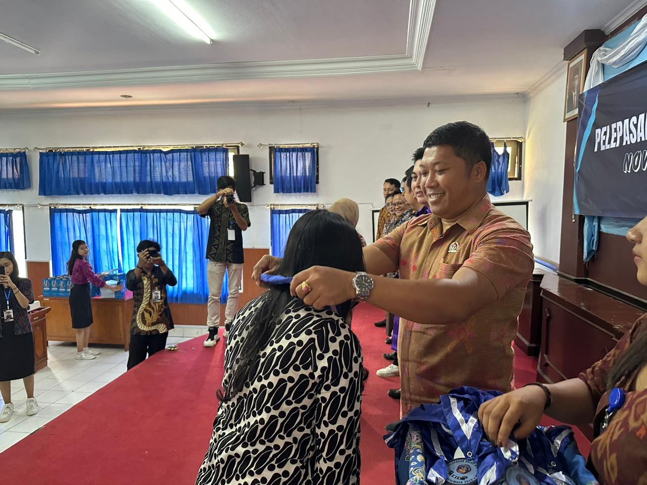 Pelepasan Calon Wisudawan FHIS Undiksha Periode November Tahun 2023 - Fakultas Hukum dan Ilmu Sosial